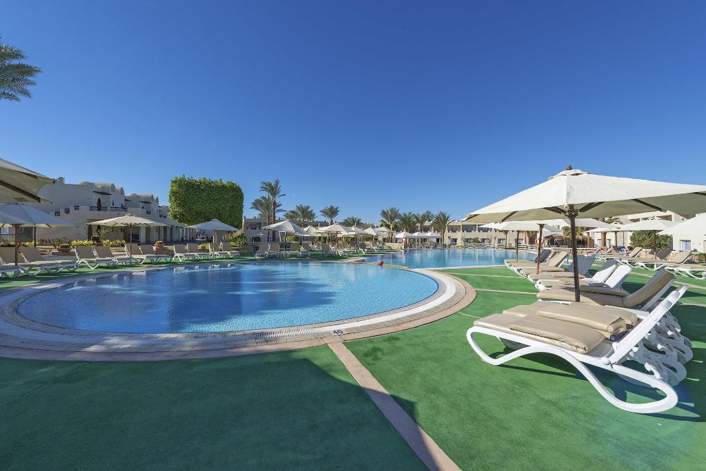 Reef Oasis Beach Resort | JUST AWAY